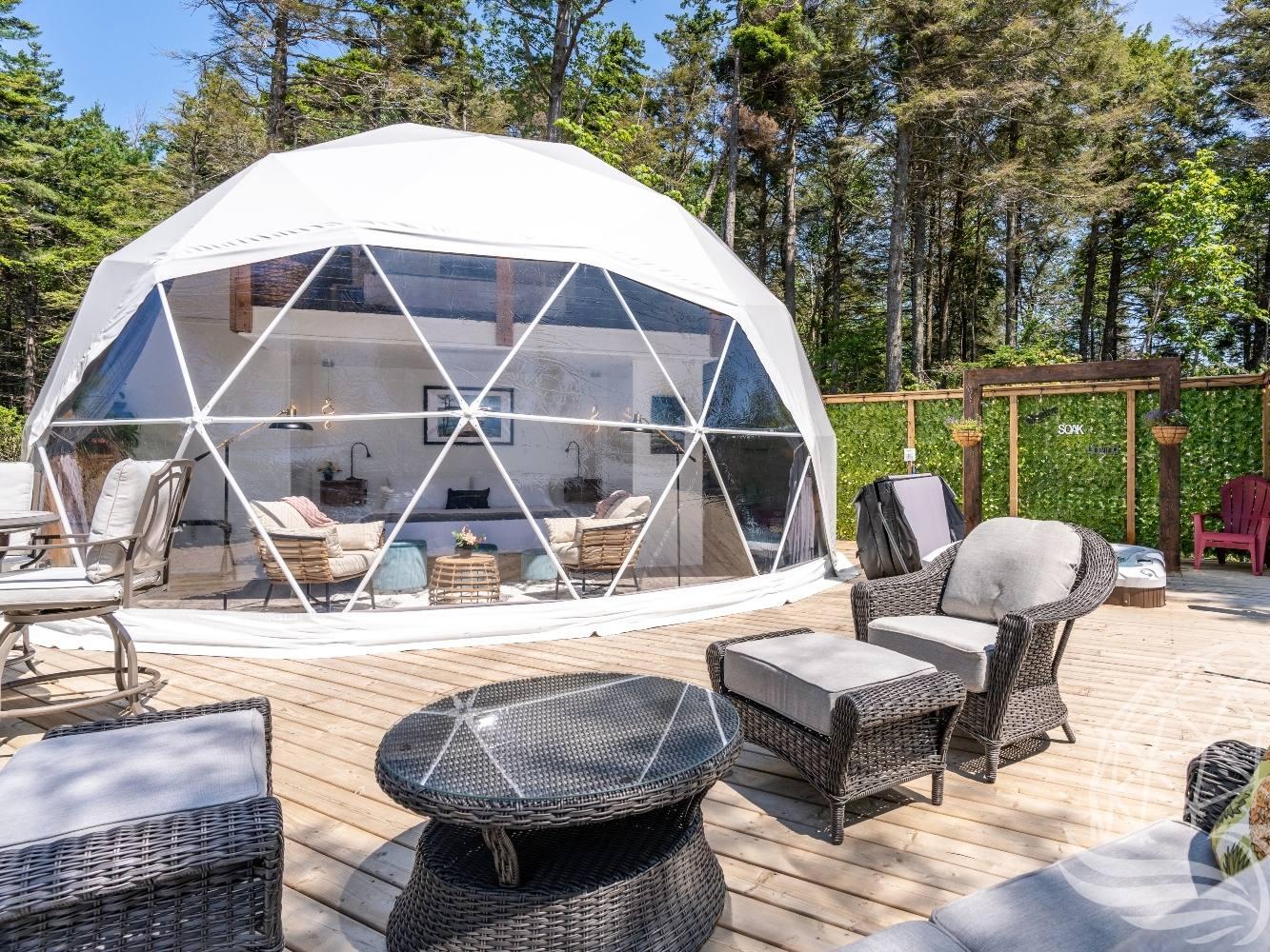 8m / 26ft Geodesic Domes | Phoenix Domes