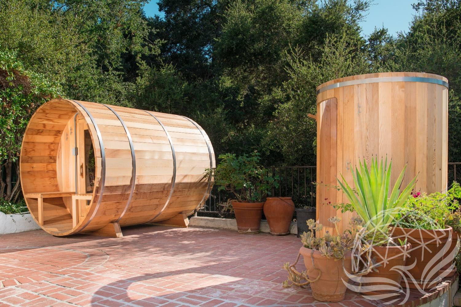 Cedar Outdoor Showers | Phoenix Domes